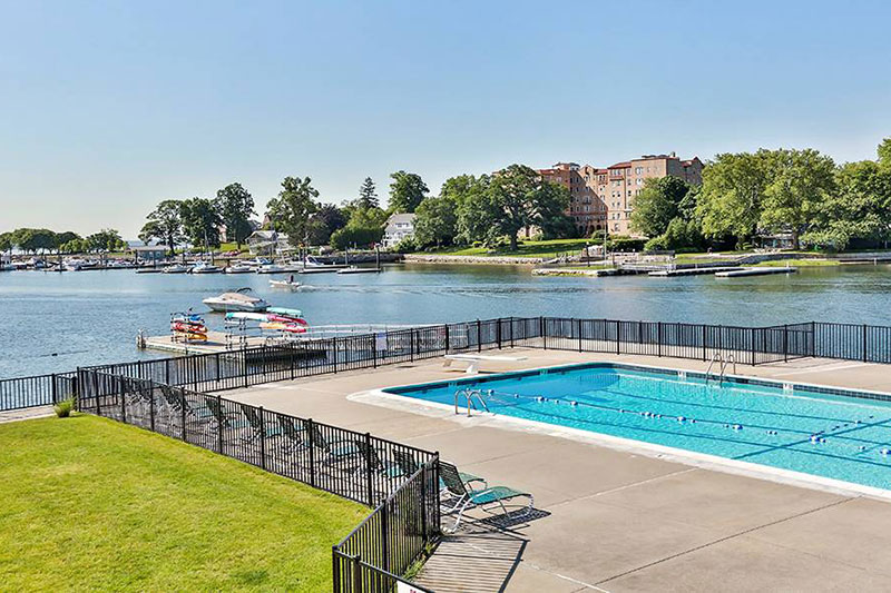 This Mamaroneck Colonial Is the Best of Classic Cool and Modern Design